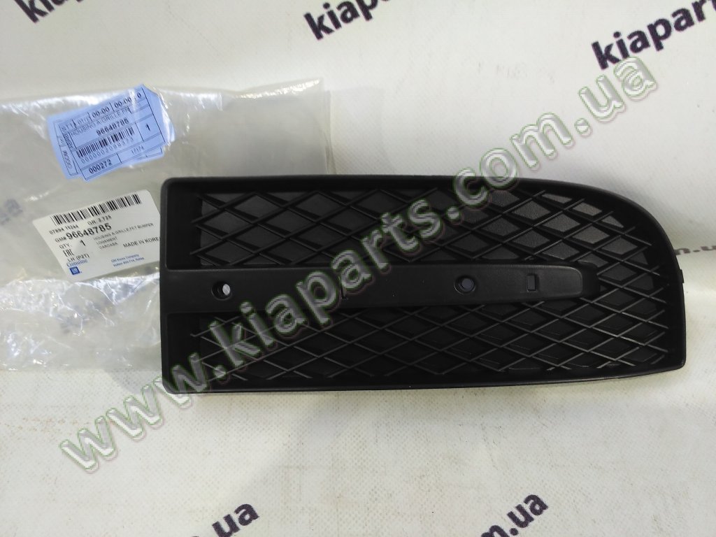 Купить Заглушка фары противотуманной левая - 96648785 - Aveo (T250 T255 ...